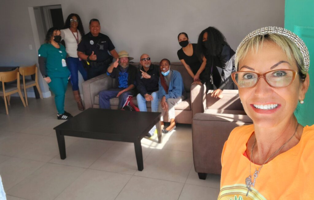What do We Do – Help The Homeless | Favela Miami